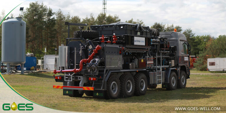 Frac Equipment ‣ Manufacturer - Pumps, Blenders, Data Vans